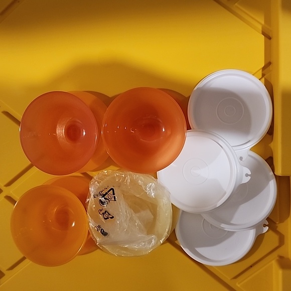 Tupperware | Other | Tupperware Desert Set With Lids | Poshmark